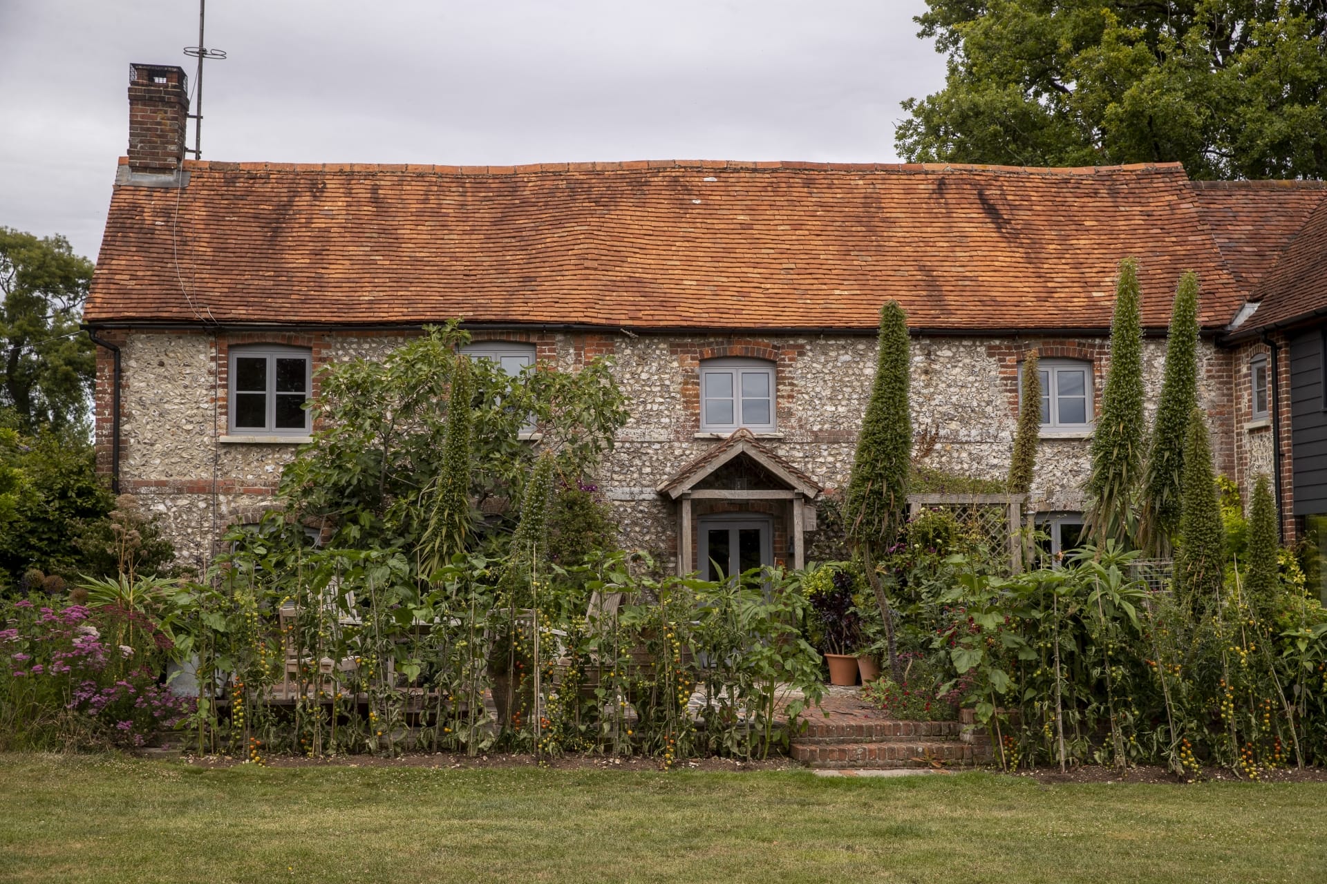 Cottage renovation featuring AluK windows - AluK