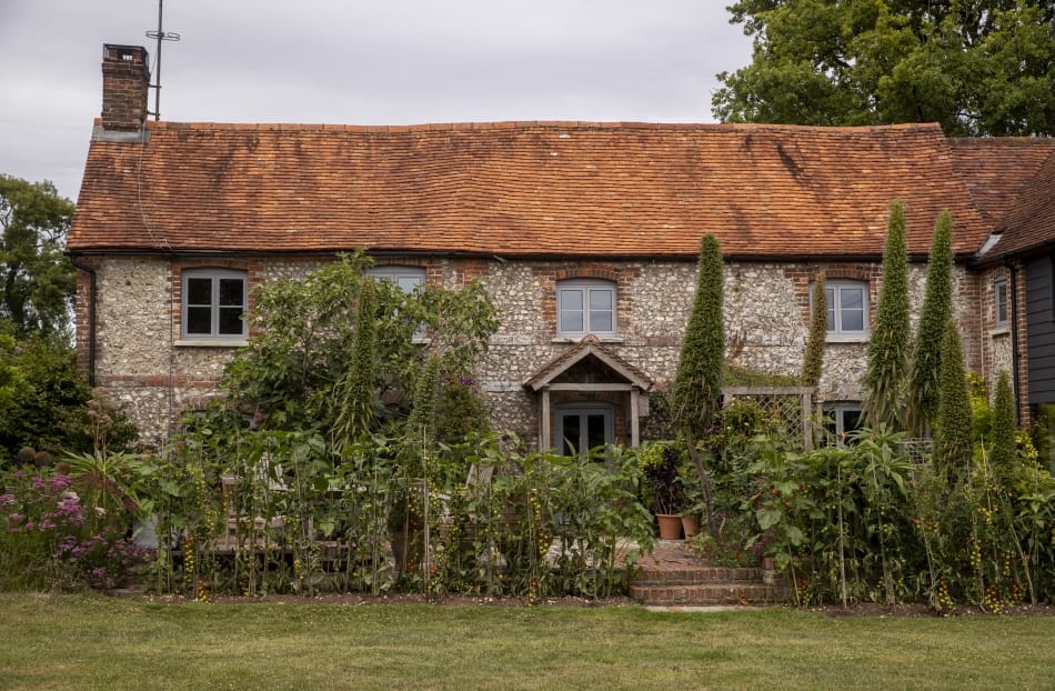 Cottage renovation featuring AluK windows - AluK